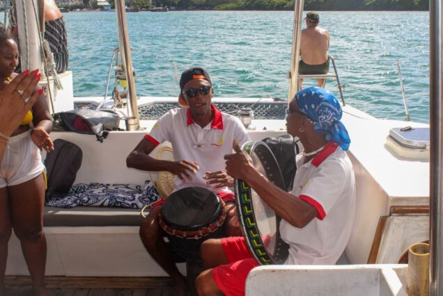 Catamaran / Pirate Boat Ile Aux Cerfs – Best Adventures